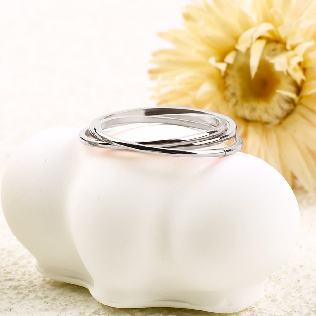 Dainty Interlocking Fidget Ring – Mint & Lily