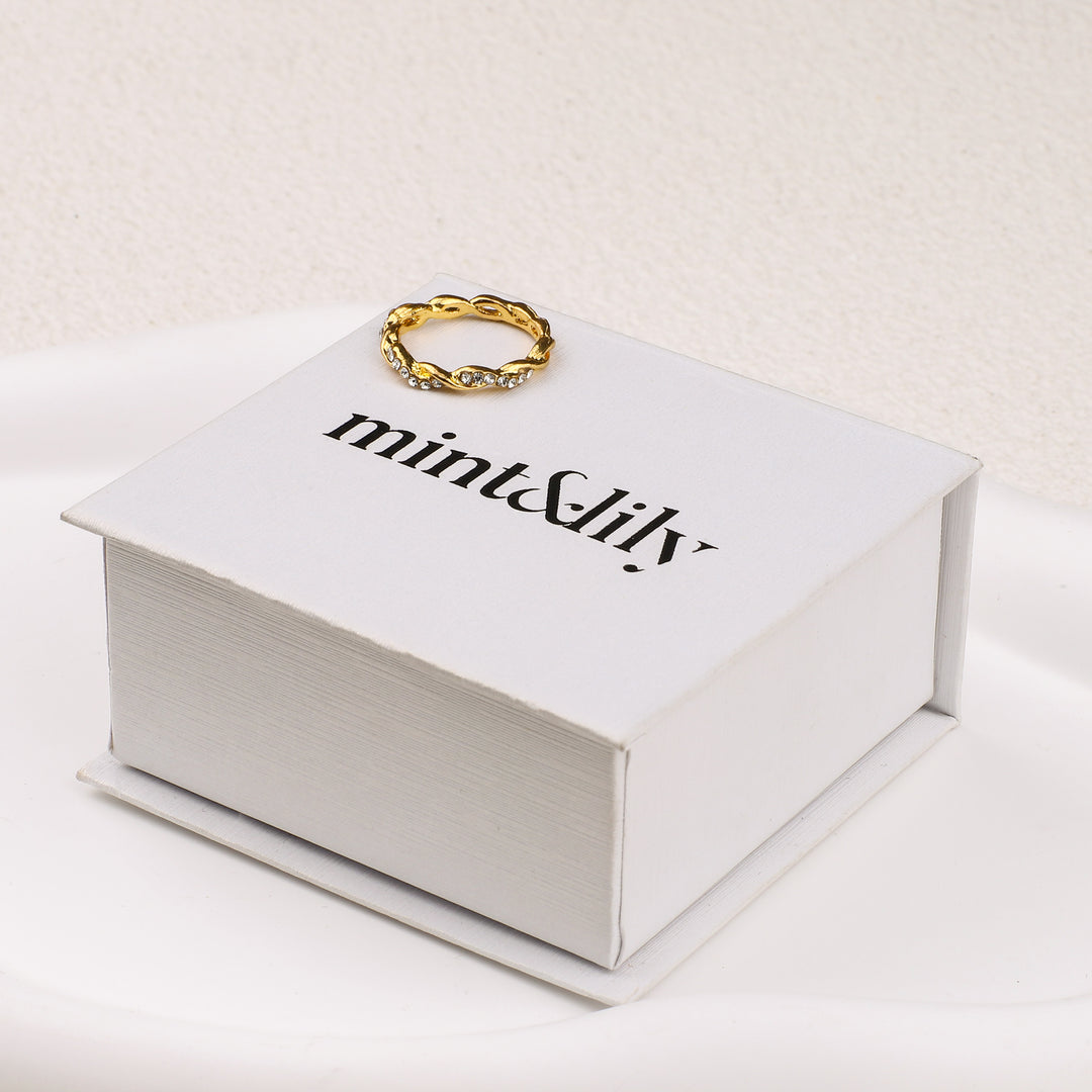 Dainty Pave Twist Stacking Ring – Mint & Lily