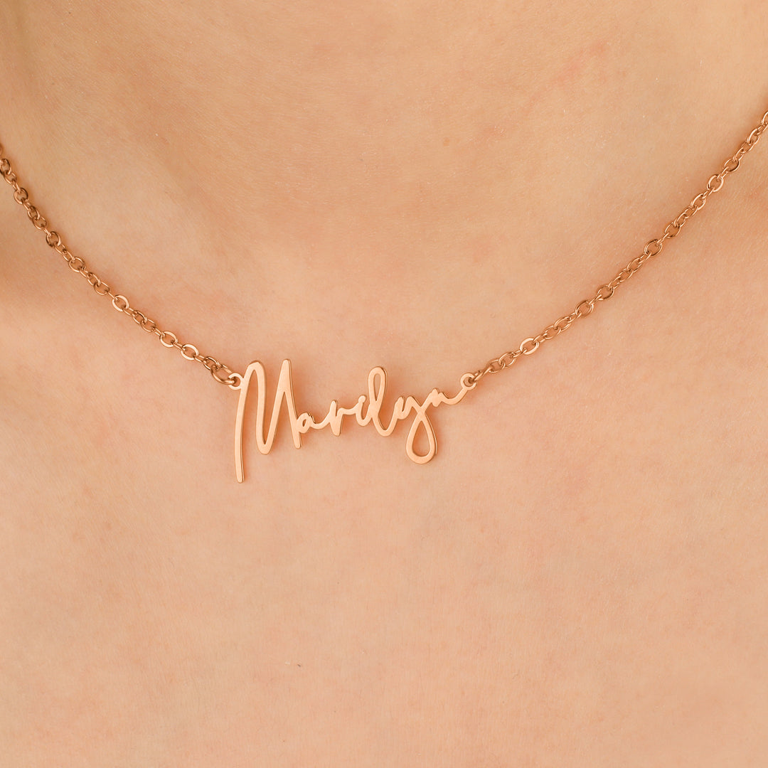 Monroe Name Necklace – Mint & Lily