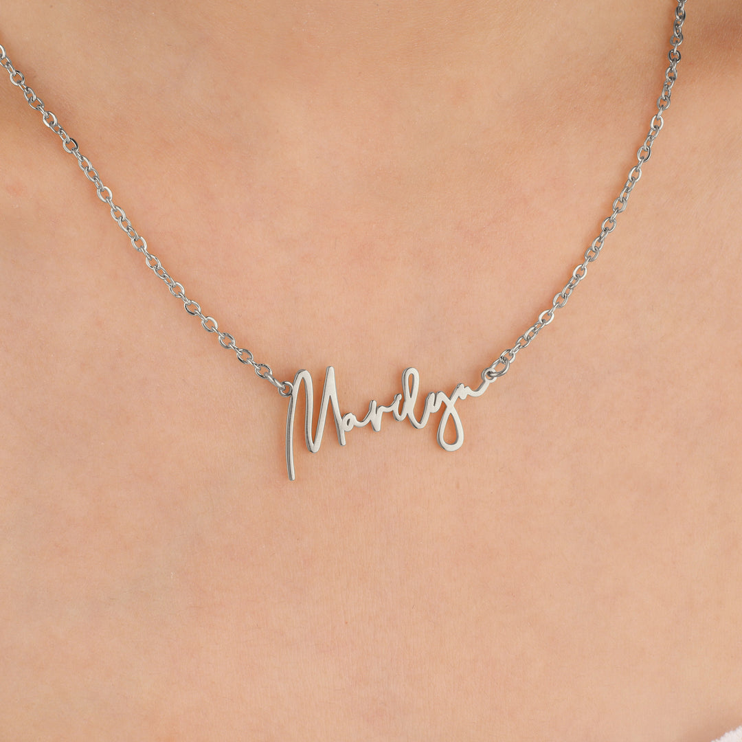 Monroe Name Necklace – Mint & Lily