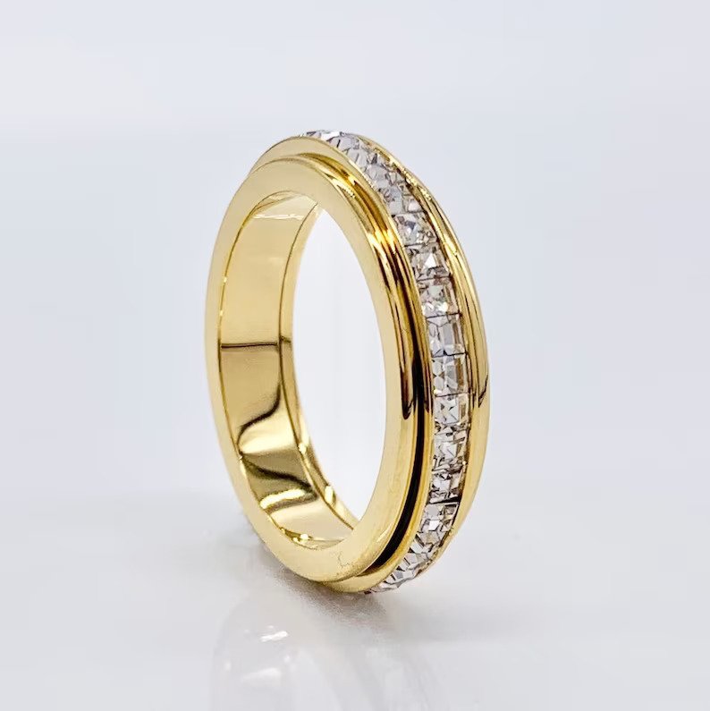 Crystal Statement Spinning Fidget Ring – Mint & Lily